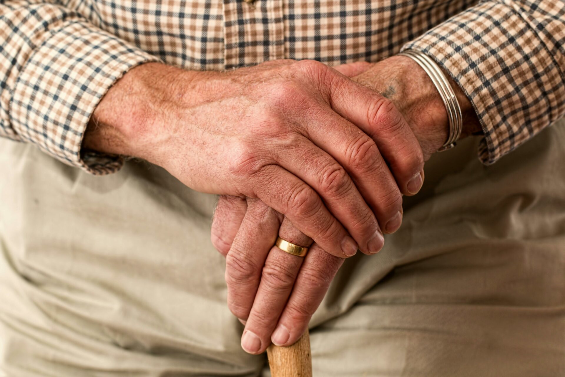 Taking morning baths after 70: potential liver risks you should be ...