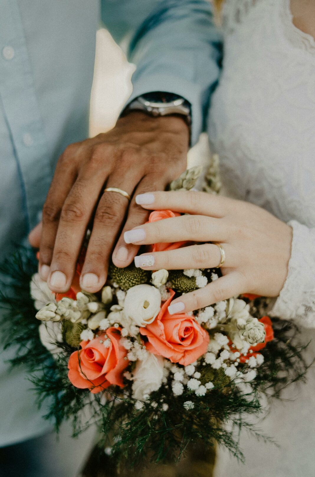 61-year-old man remarries his first love, wedding night brings shocking ...