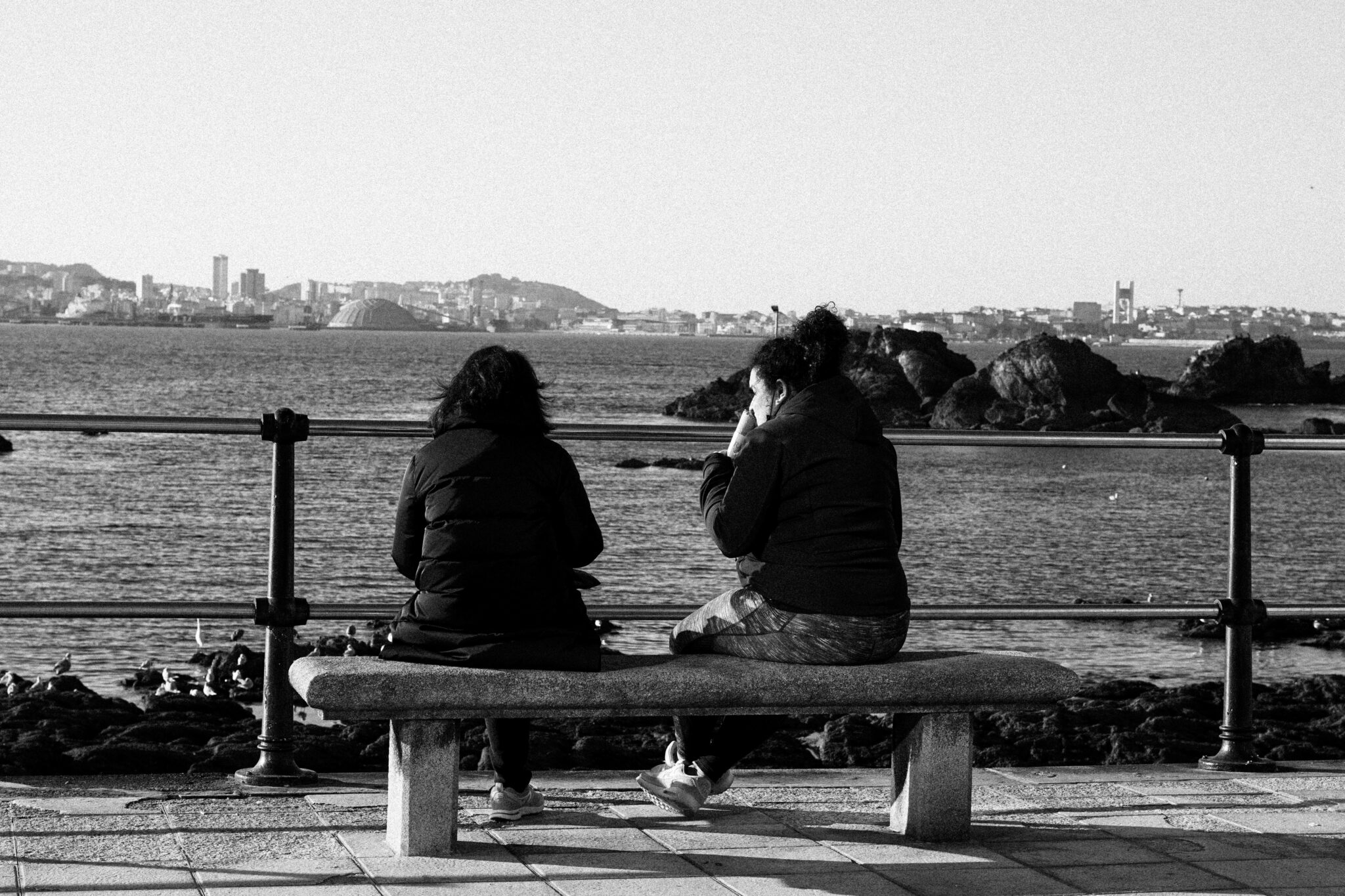 10 subtle signs people show when they don’t like you (but won’t say it ...